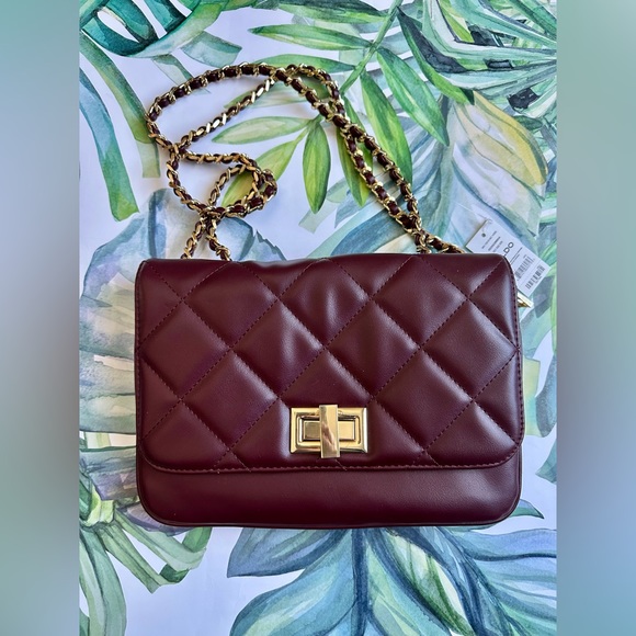 Aldo | Bags | Aldo Quilted Convertible Chain Strap Purse Burgundy Nwt ...
